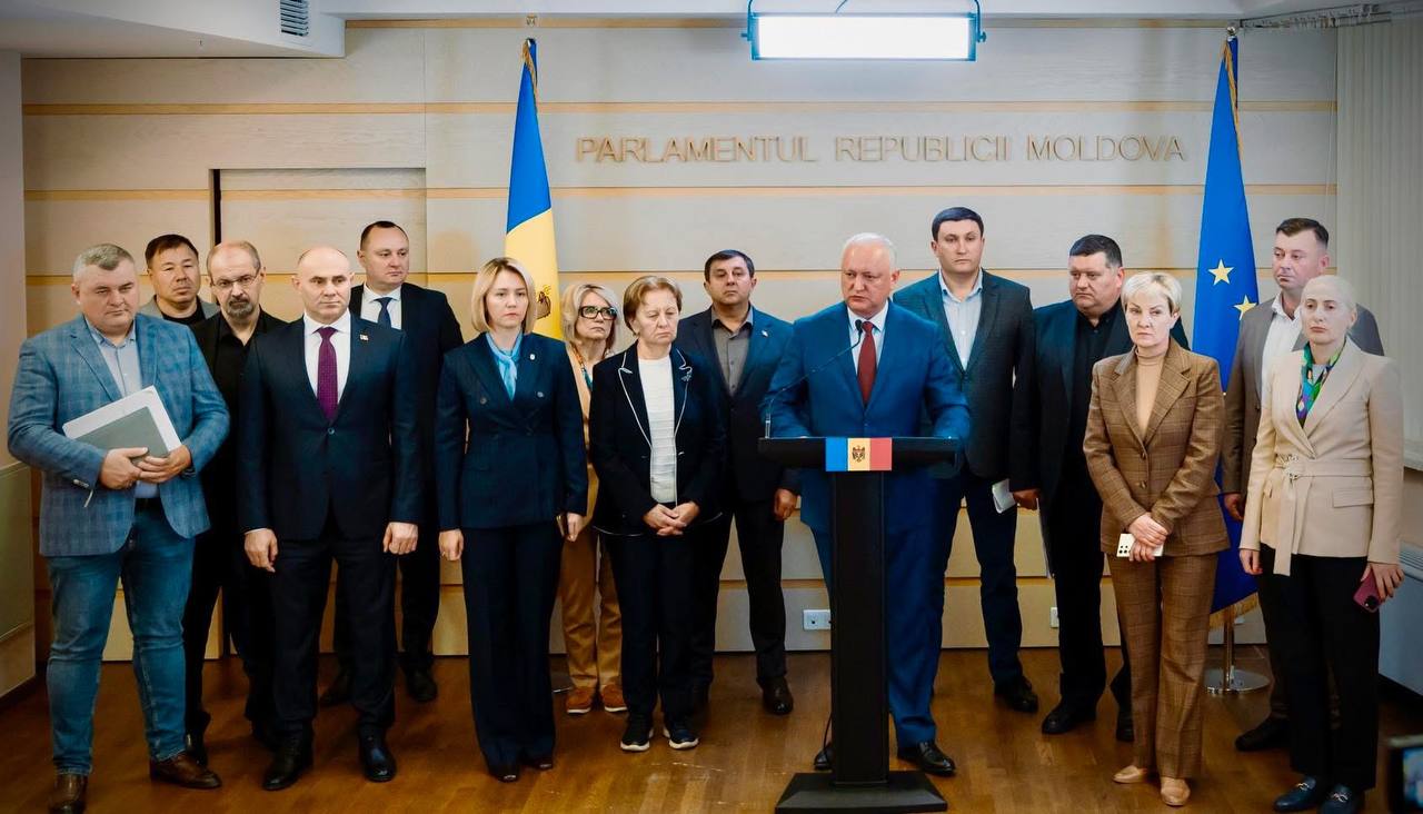 La ședința de astăzi a Parlamentului, fracțiunea PAS a respins peste ...